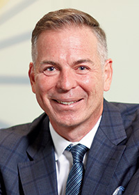 ビザ・ワールドワイド・ジャパン スティーブン・カーピン社長「世界にデジタル決済を提供」 | 日経ESG