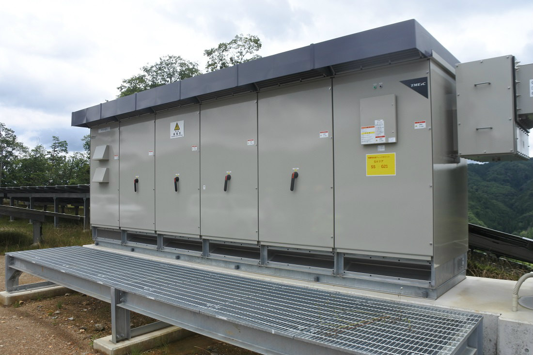 日本最大・260MWのメガソーラー、美作市に稼働 - 探訪 - メガソーラービジネス plus : 日経BP