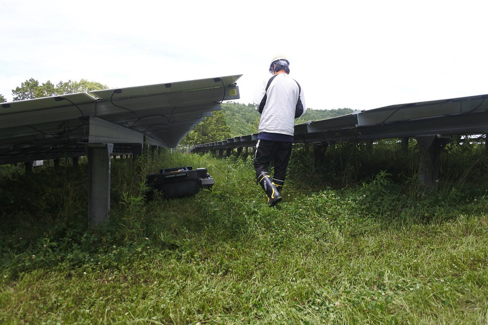 国内最大・260MWのメガソーラー、地域とともに運営 - 探訪 - メガソーラービジネス plus : 日経BP